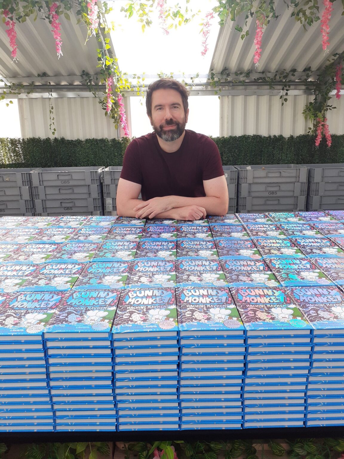 New Bunny Vs Monkey book prompts an EPIC book signing by Jamie Smart! – downthetubes.net