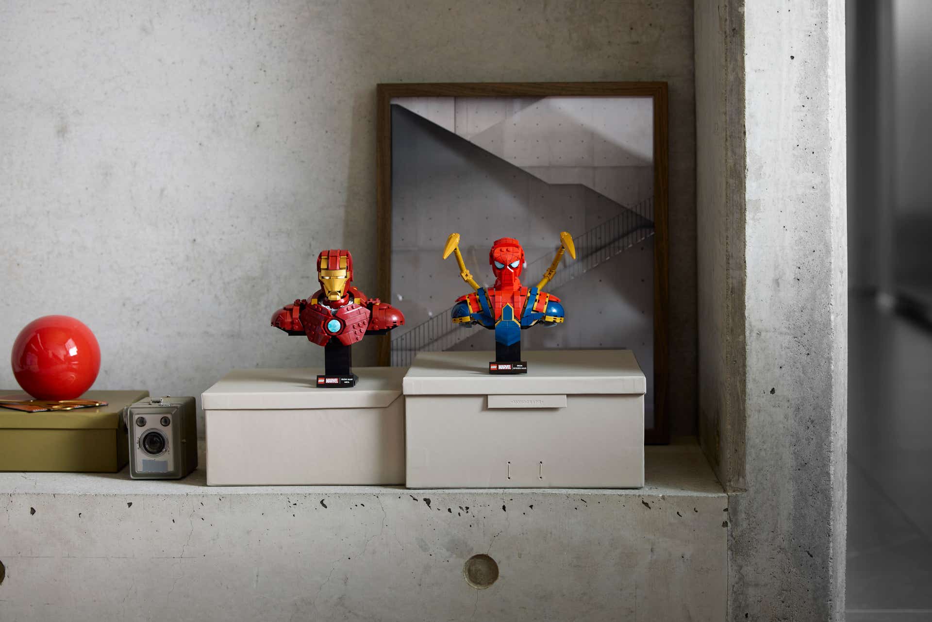 Lego unveils Marvel Super Hero-inspired mini busts – downthetubes.net